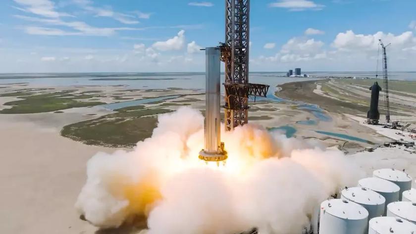 SpaceX probó por primera vez el cohete acelerador Super Heavy lanzando ...