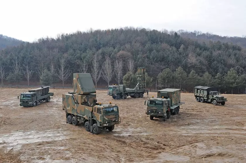 Los EAU adoptan el sistema de defensa aérea M-SAM-II de Corea del Sur