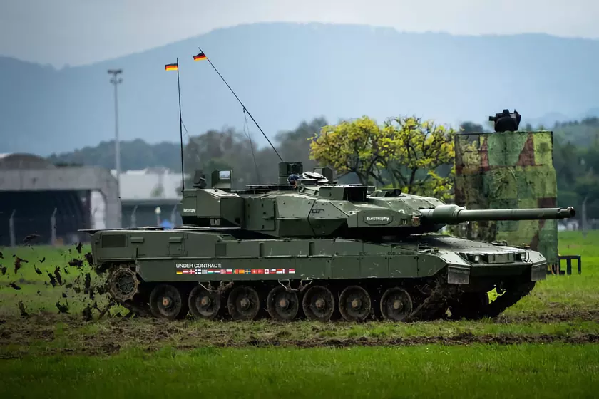 Italia ha confirmado que quiere comprar modernos carros de combate alemanes Leopard 2A7 ...