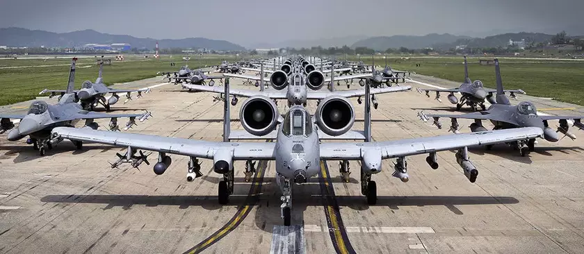 El emblemático avión de ataque A-10 Thunderbolt II participó en el ...